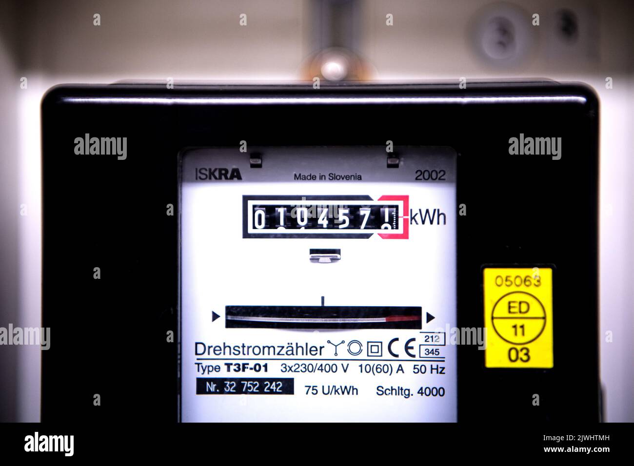 Bremen, Germany. 06th Sep, 2022. An electricity meter in an apartment ...