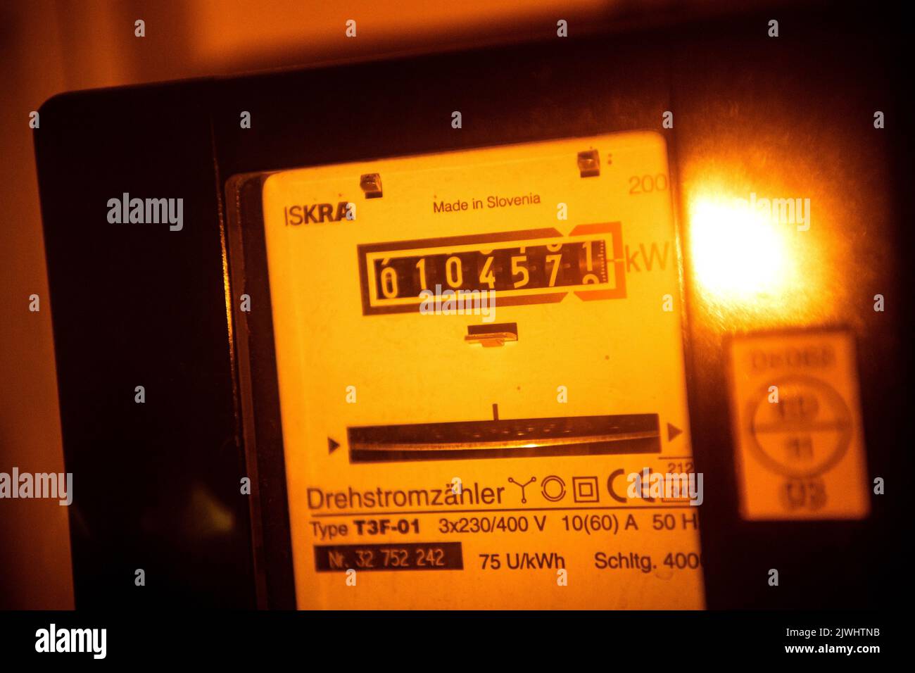 Bremen, Germany. 06th Sep, 2022. ILLUSTRATION - An electricity meter in ...