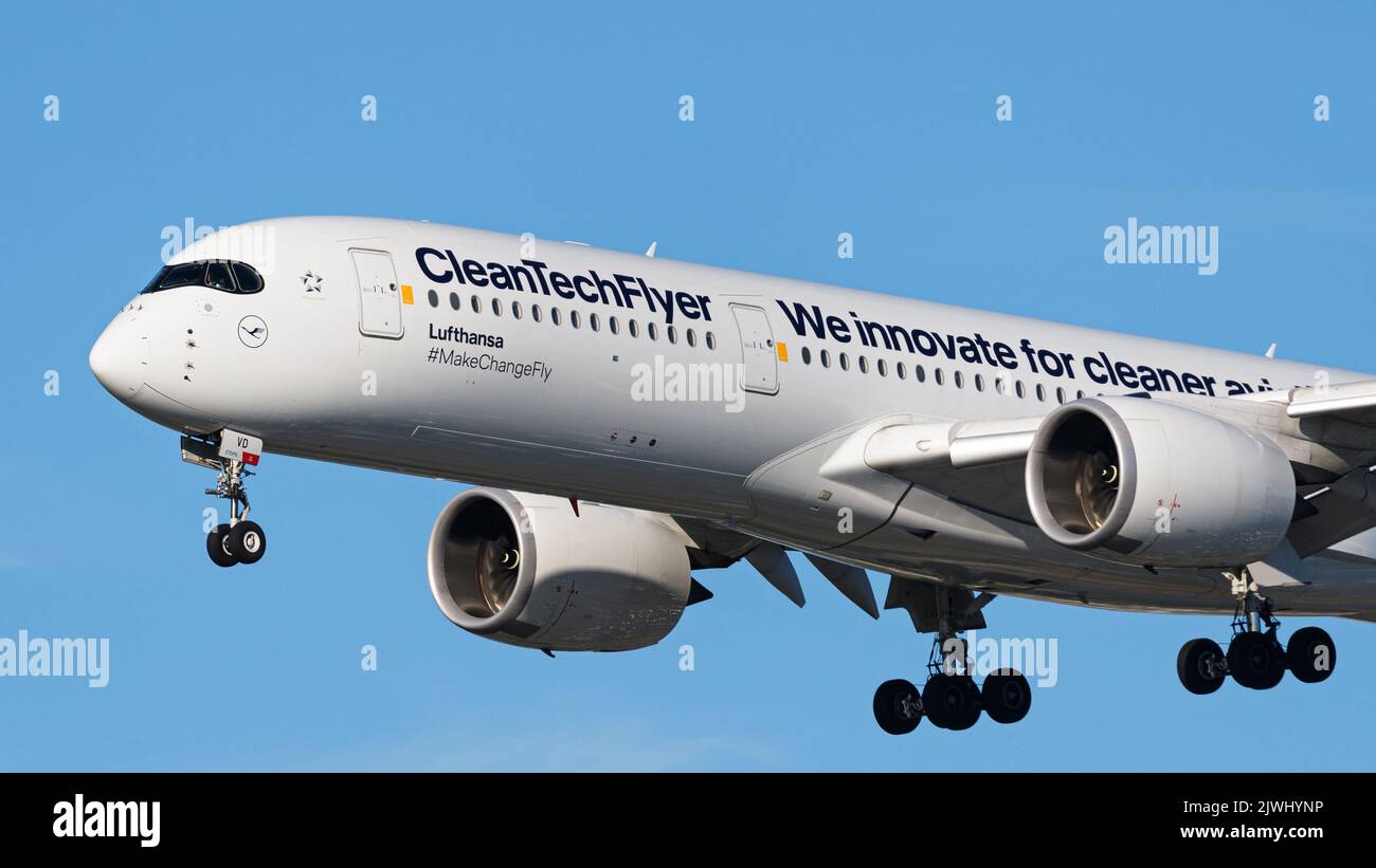 Richmond, British Columbia, Canada. 5th Sep, 2022. A Lufthansa Airbus ...