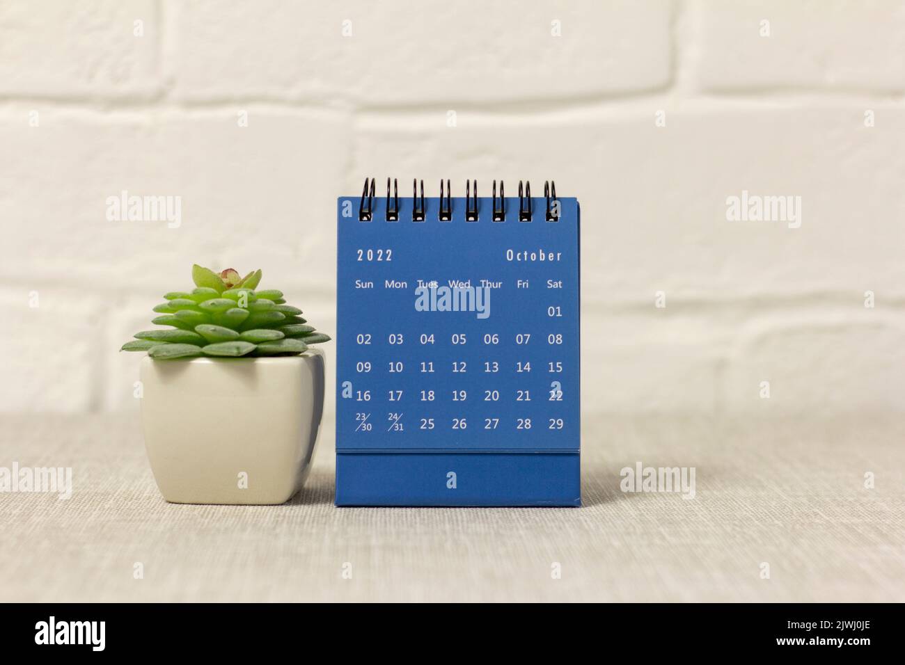 Hello October.Desktop calendar for October 2022 Stock Photo - Alamy