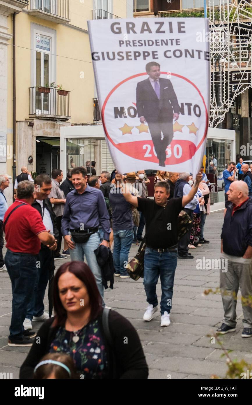 5-star movement voter with a banner saying thank you president The ...