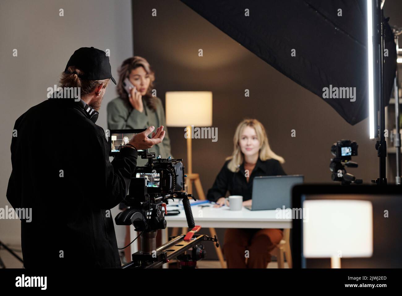 Female commercial models hi-res stock photography and images - Alamy