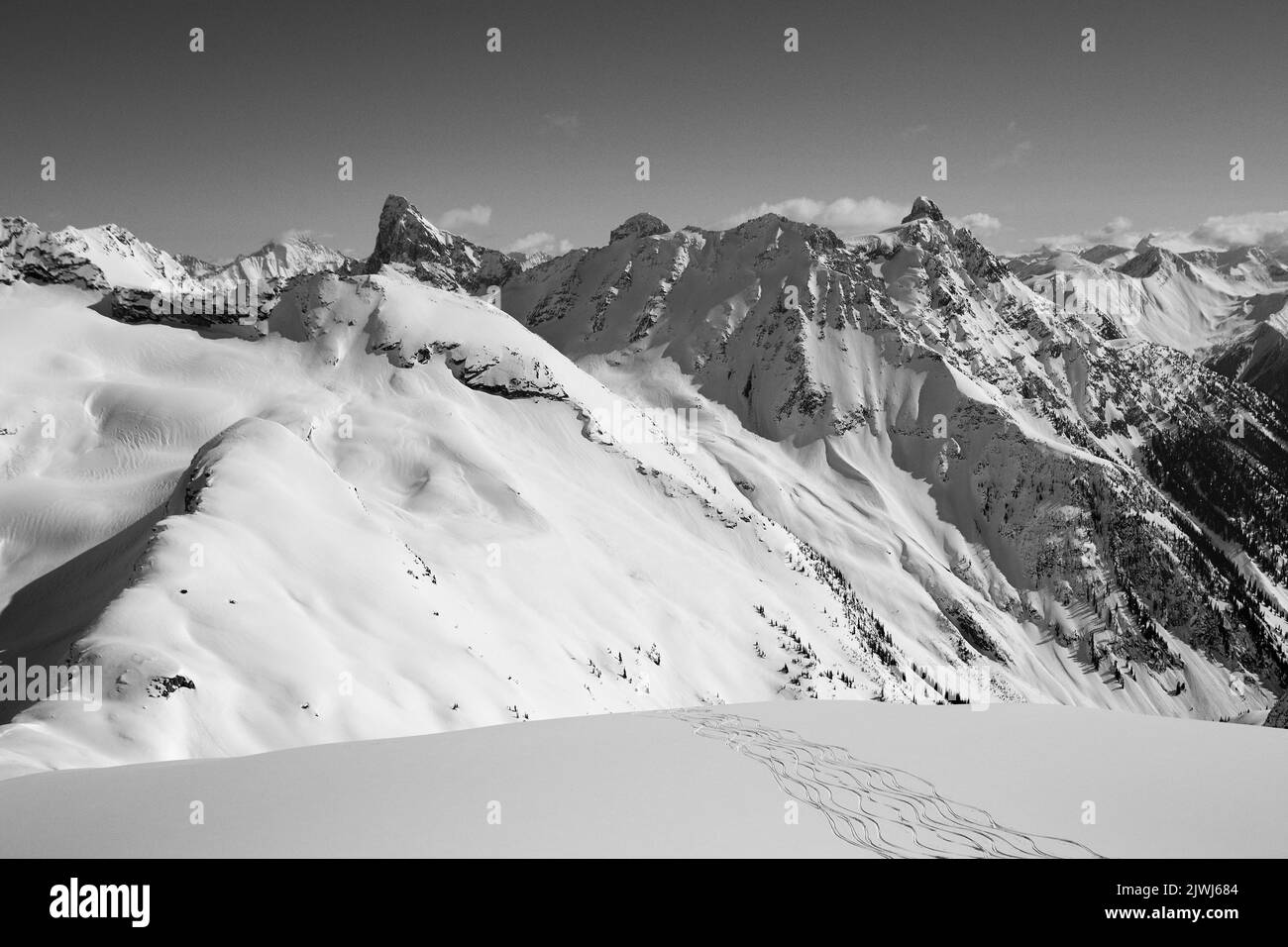 Scenic view snowy mountain range peaks, Selkirk Mountains, Canada Stock ...