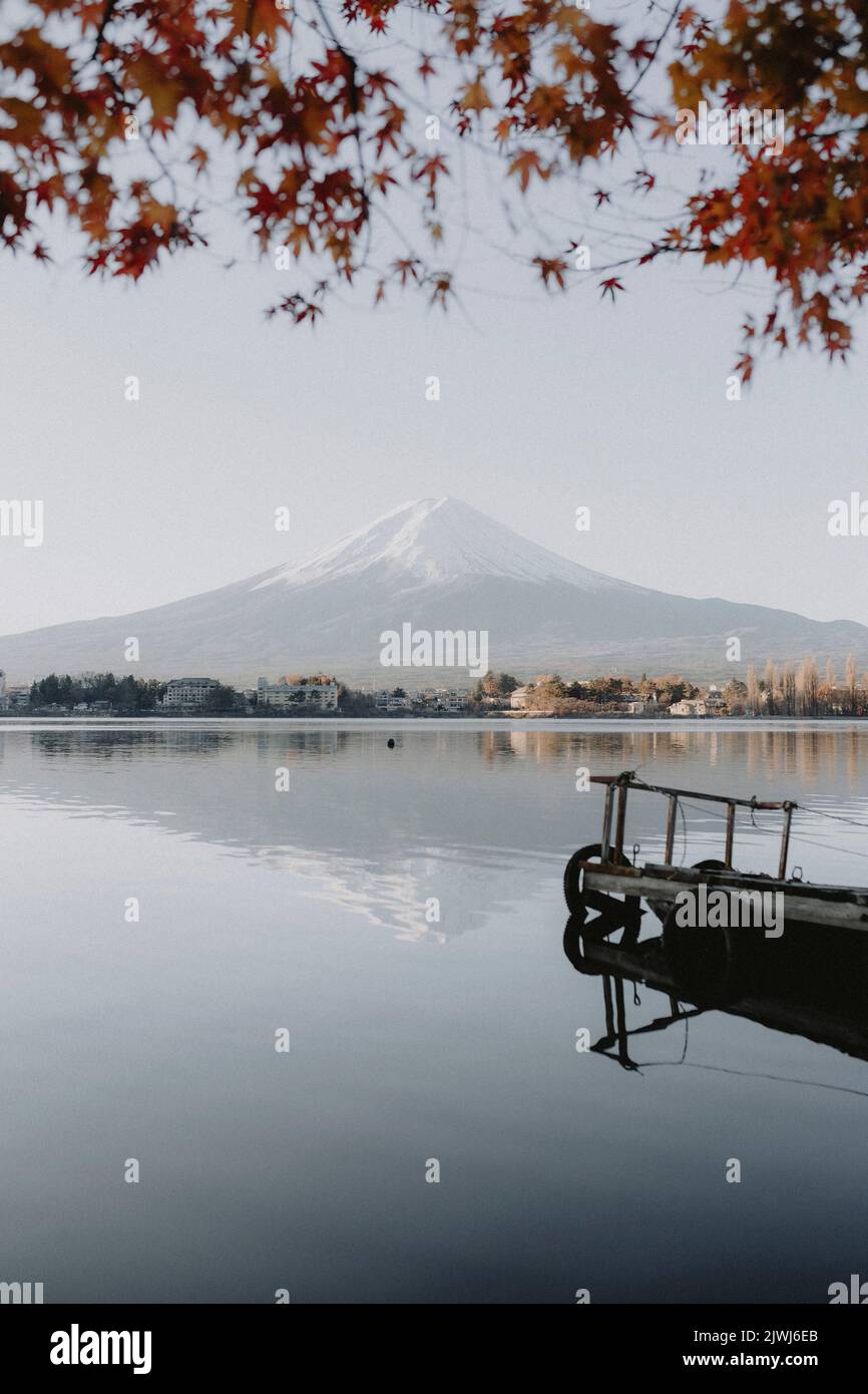 Vertical view mount fuji hi-res stock photography and images - Alamy