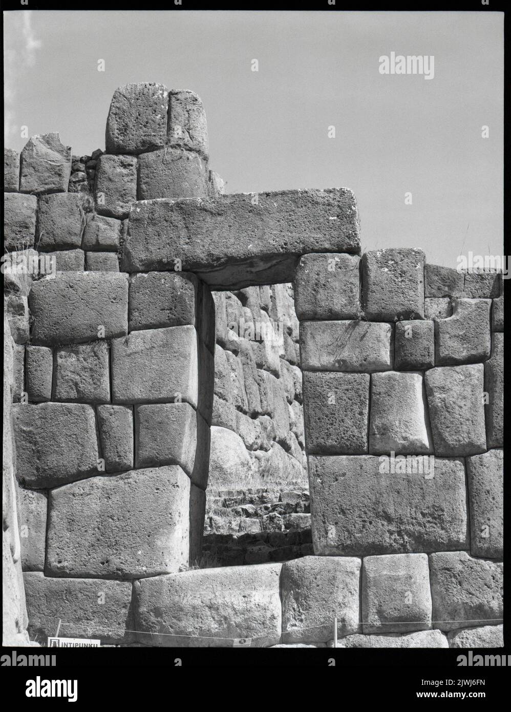 Ancient stone doorway, Sacsayhuaman, Cusco, Peru Stock Photo - Alamy