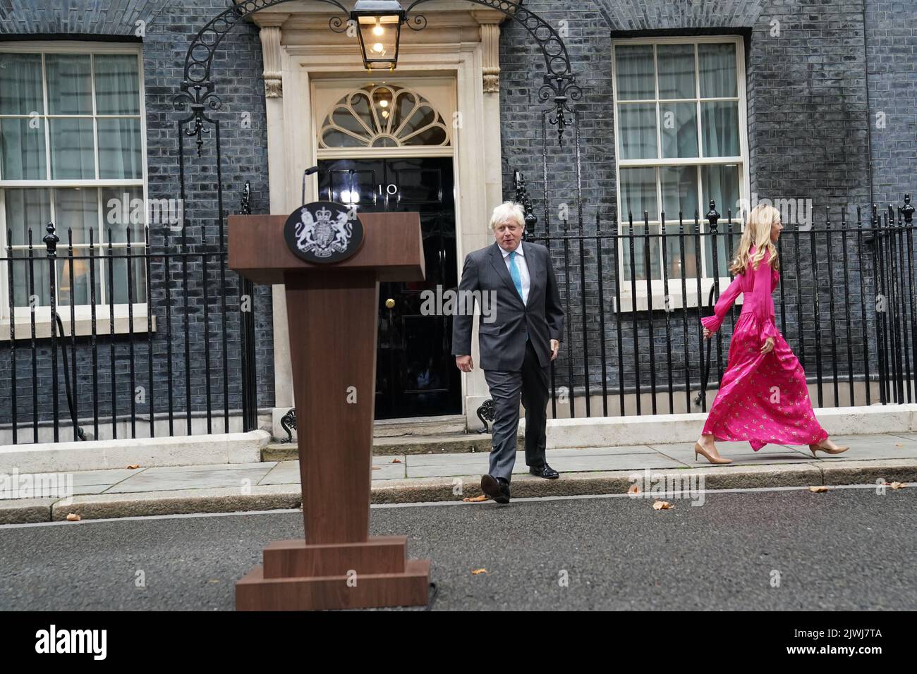Walks to lectern hi-res stock photography and images - Alamy