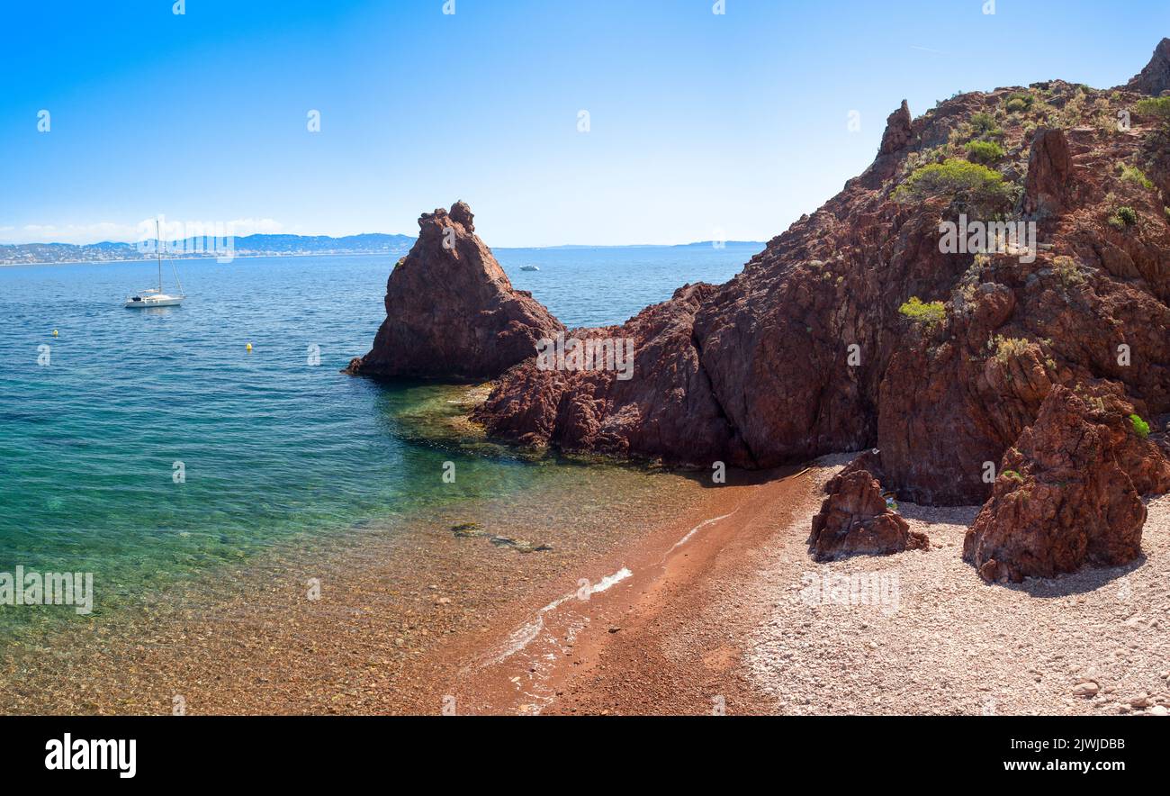 Sailboat on the Mediterranean sea and Aiguille beach in Théoule sur Mer ...