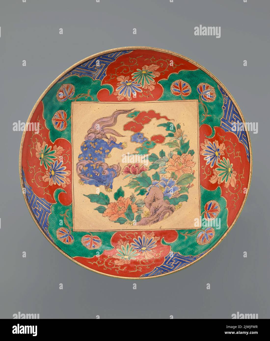 Dish (ôzara). Kutani, manufacture Stock Photo - Alamy