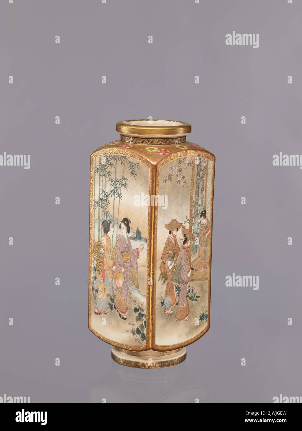 Vase. Hozan, Matsumoto (fl.ca 1880-1920), ceramist Stock Photo - Alamy