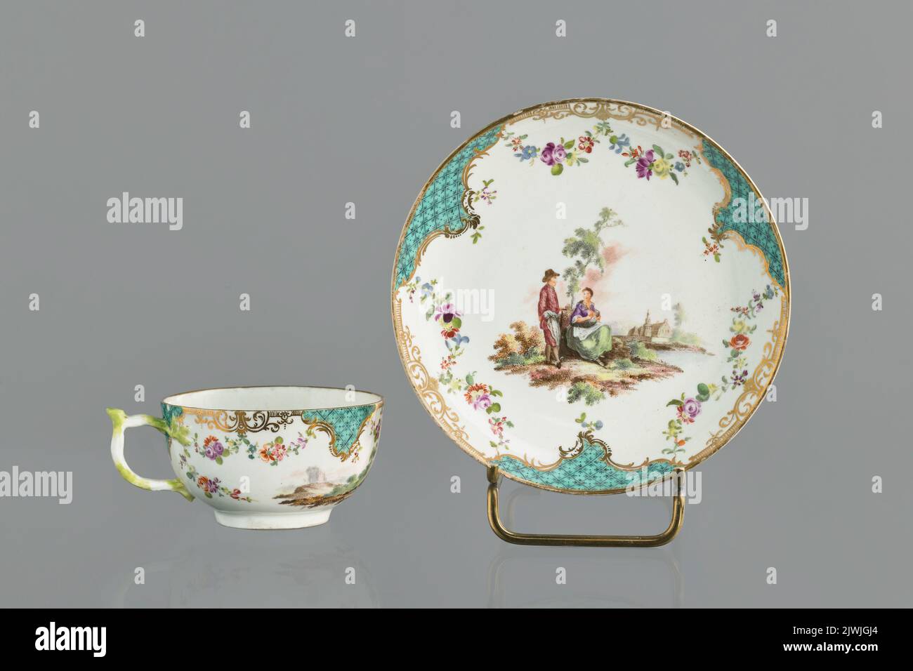 Half-spherical teacup. Gotzkowsky-Manufaktur, manufacture Stock Photo ...