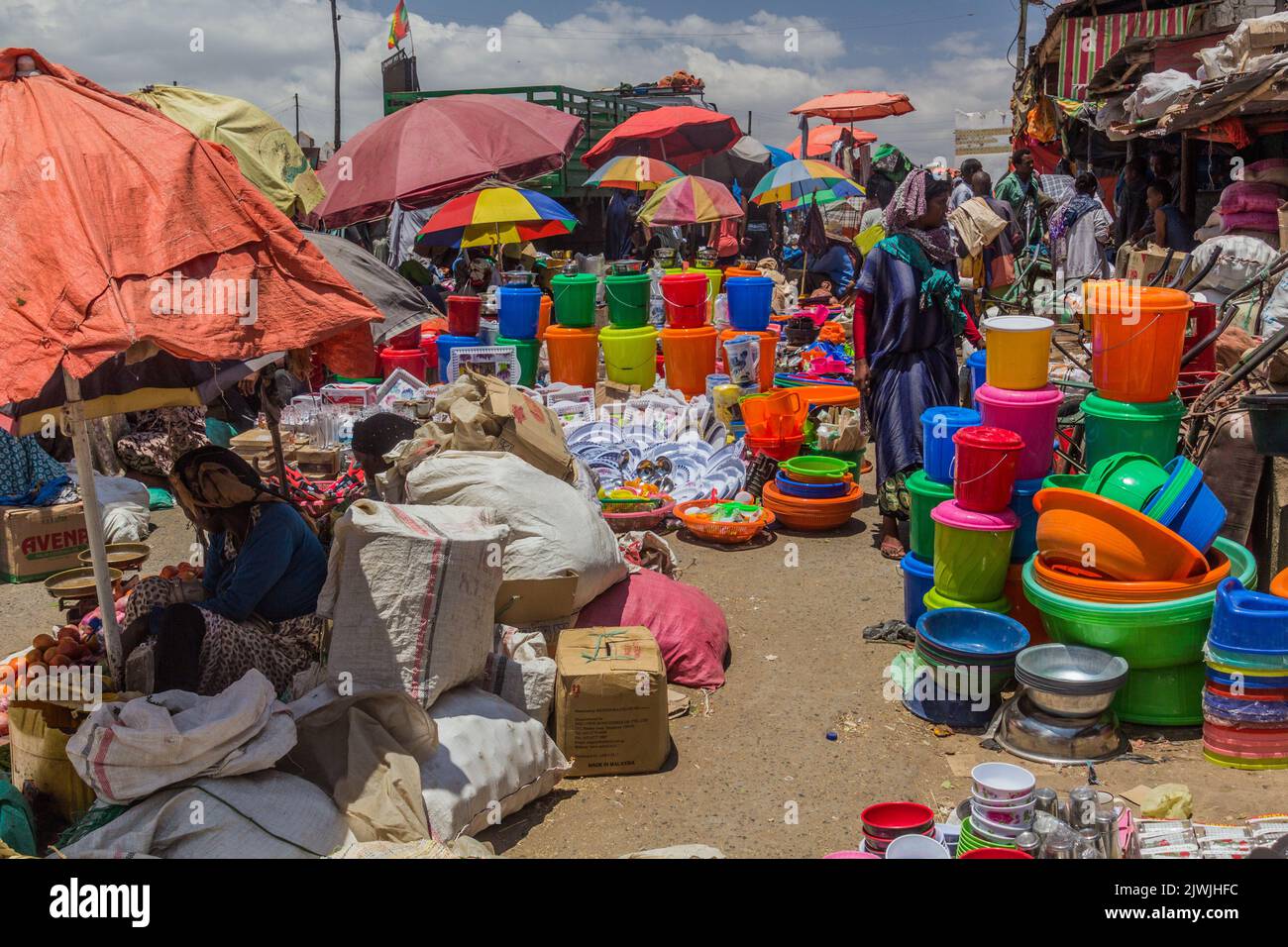 HARAR, ETHIOPIA - APRIL 8, 2019: Street market in Harar, Ethiopia Stock ...