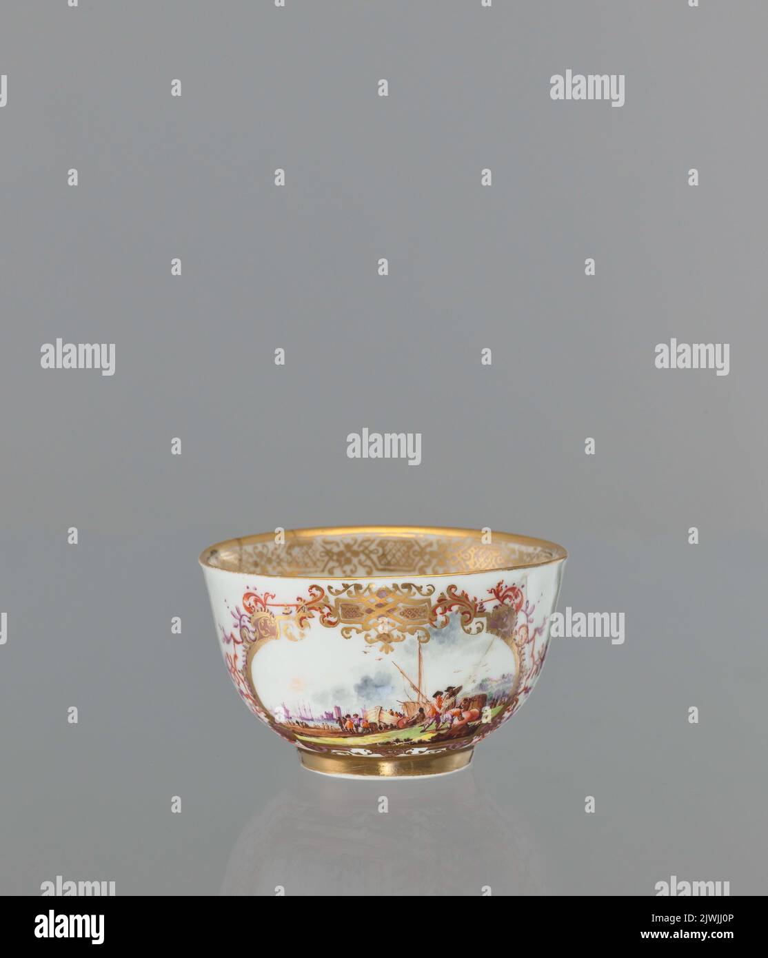 Shallow bowl. Koenigliche Porcellain Fabrique, Meissen (1710-1763 ...
