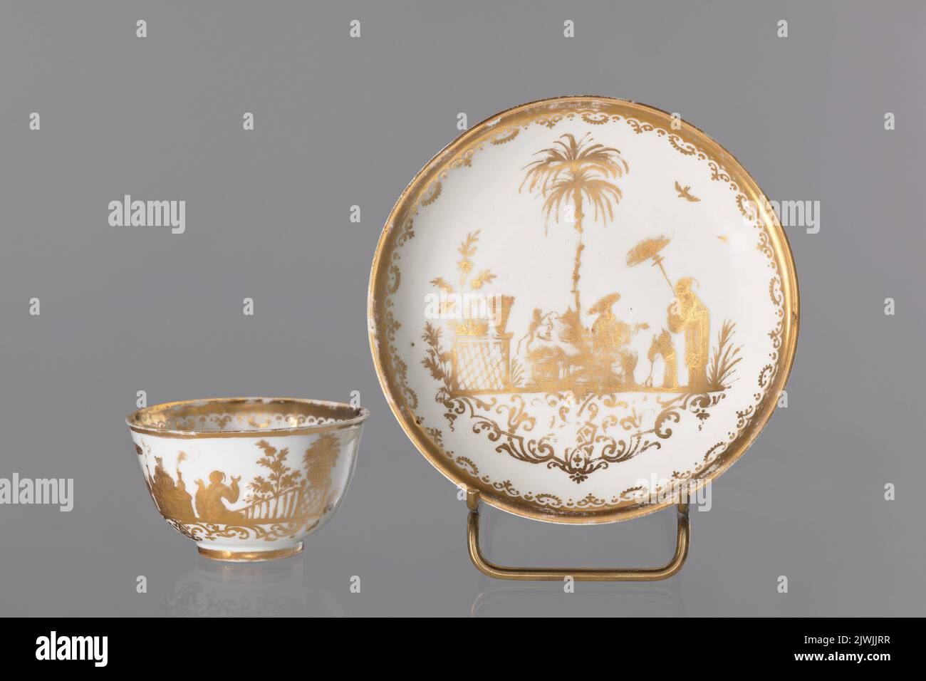 Shallow bowl. Augsburg (miasto), atelier, Koenigliche Porcellain ...