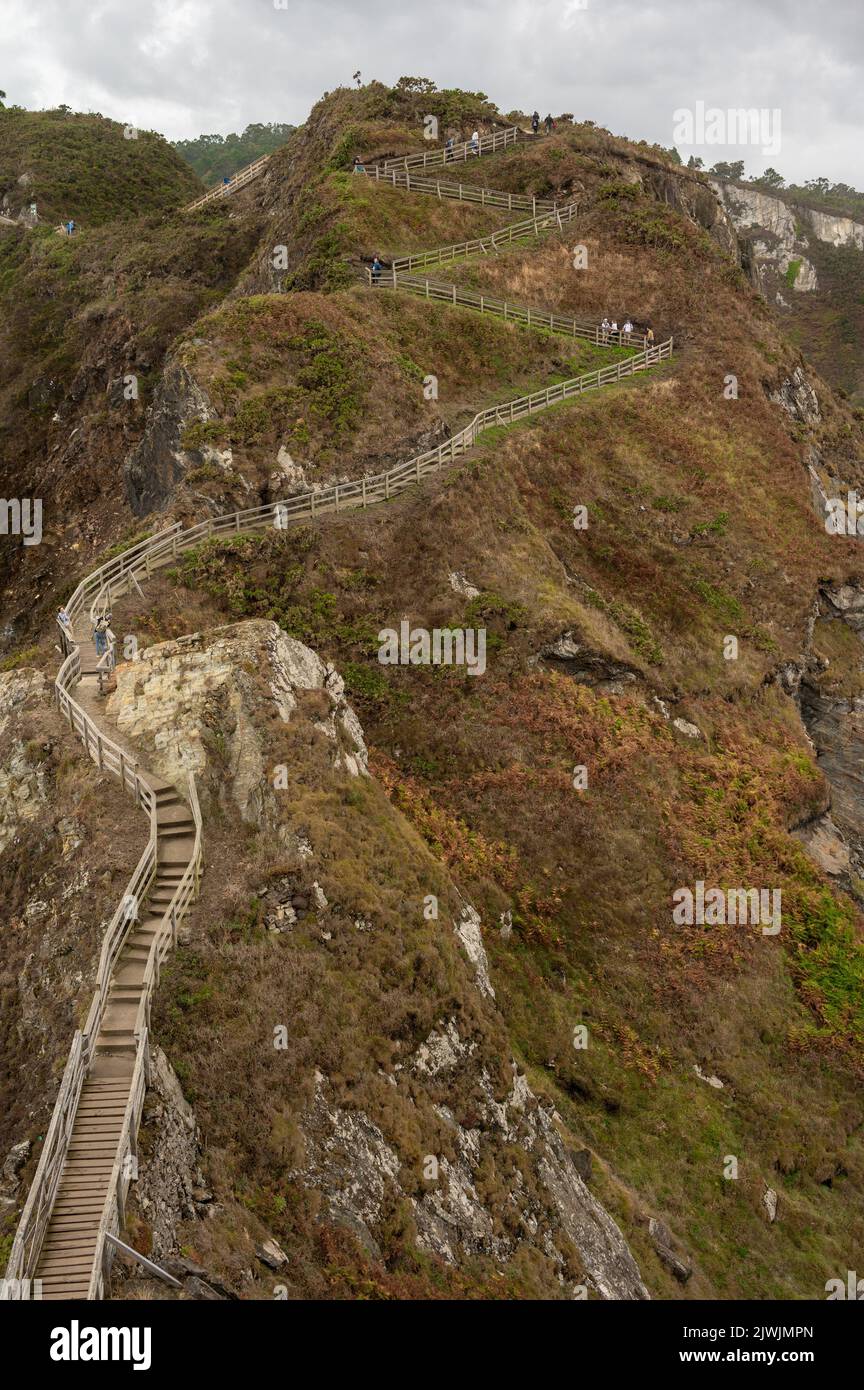 Footbridge that crosses the mountain in Viveiro, Lugo Stock Photo - Alamy