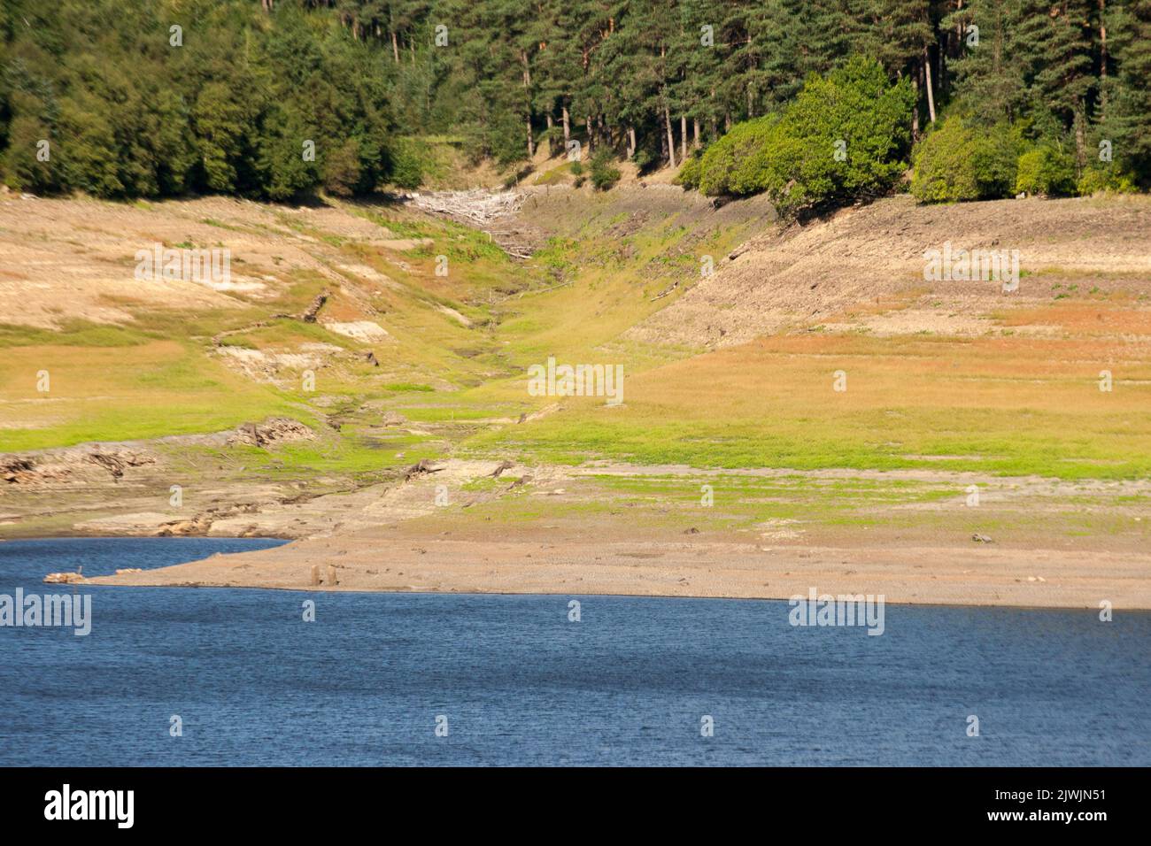Howden Reservoir reservoir Upper Derwent Valley Derbyshire England ...