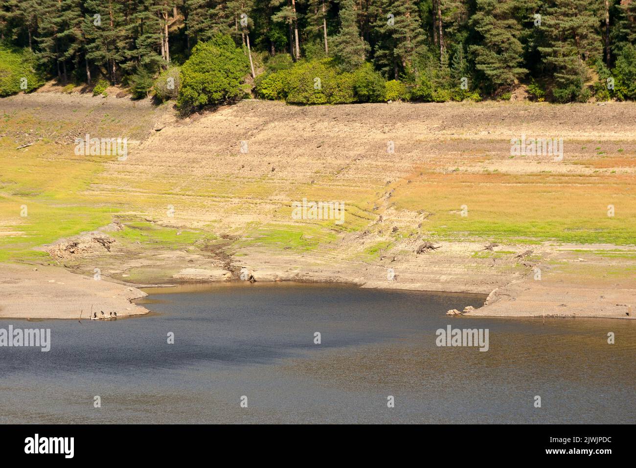 Howden Reservoir reservoir Upper Derwent Valley Derbyshire England ...