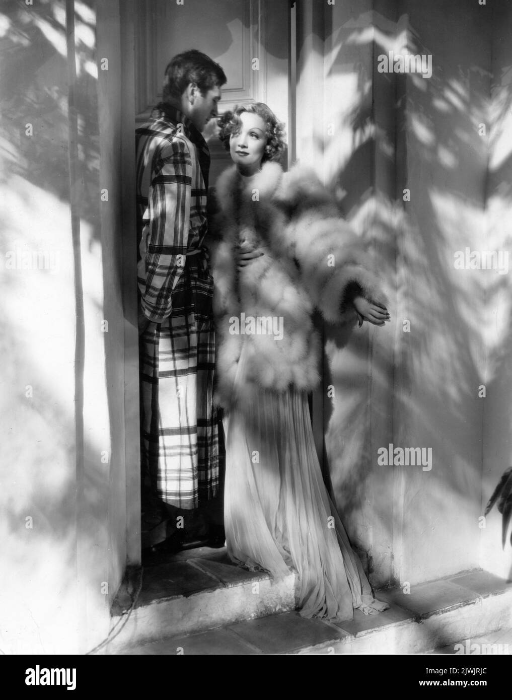 GARY COOPER and MARLENE DIETRICH in DESIRE 1936 director FRANK BORZAGE ...