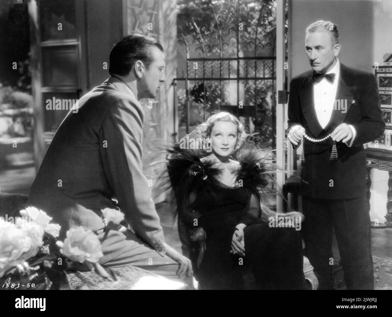 GARY COOPER MARLENE DIETRICH and JOHN HALLIDAY in DESIRE 1936 director ...
