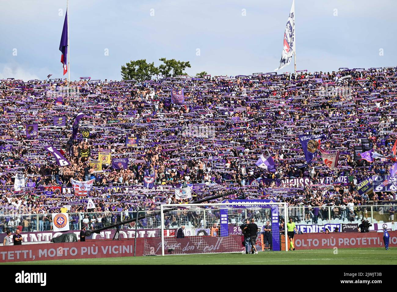 Florence, Italy. 03rd Sep, 2022. Fiorentina Supporters Curva Fiesole ...