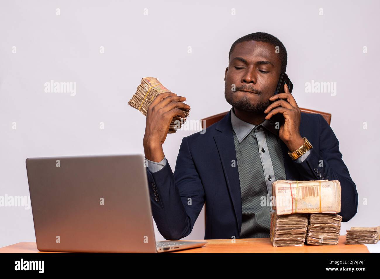 Money thinking hi-res stock photography and images - Alamy