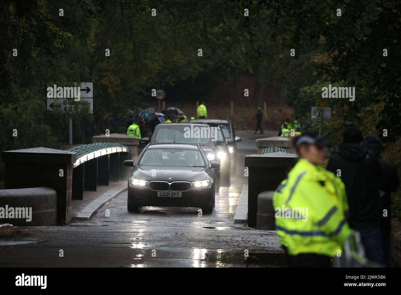 Liz truss motorcade hi-res stock photography and images - Alamy