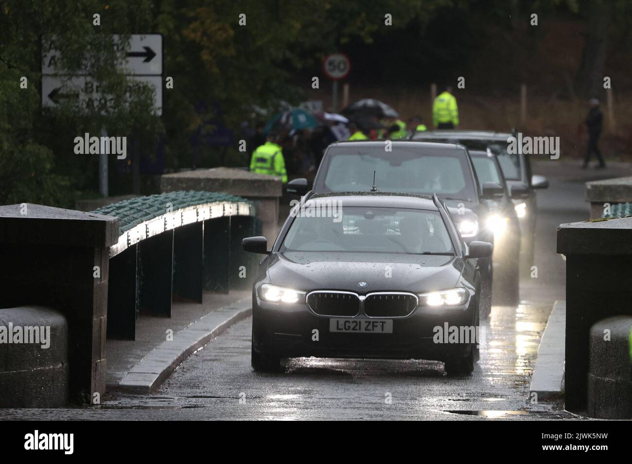 Liz truss motorcade hi-res stock photography and images - Alamy