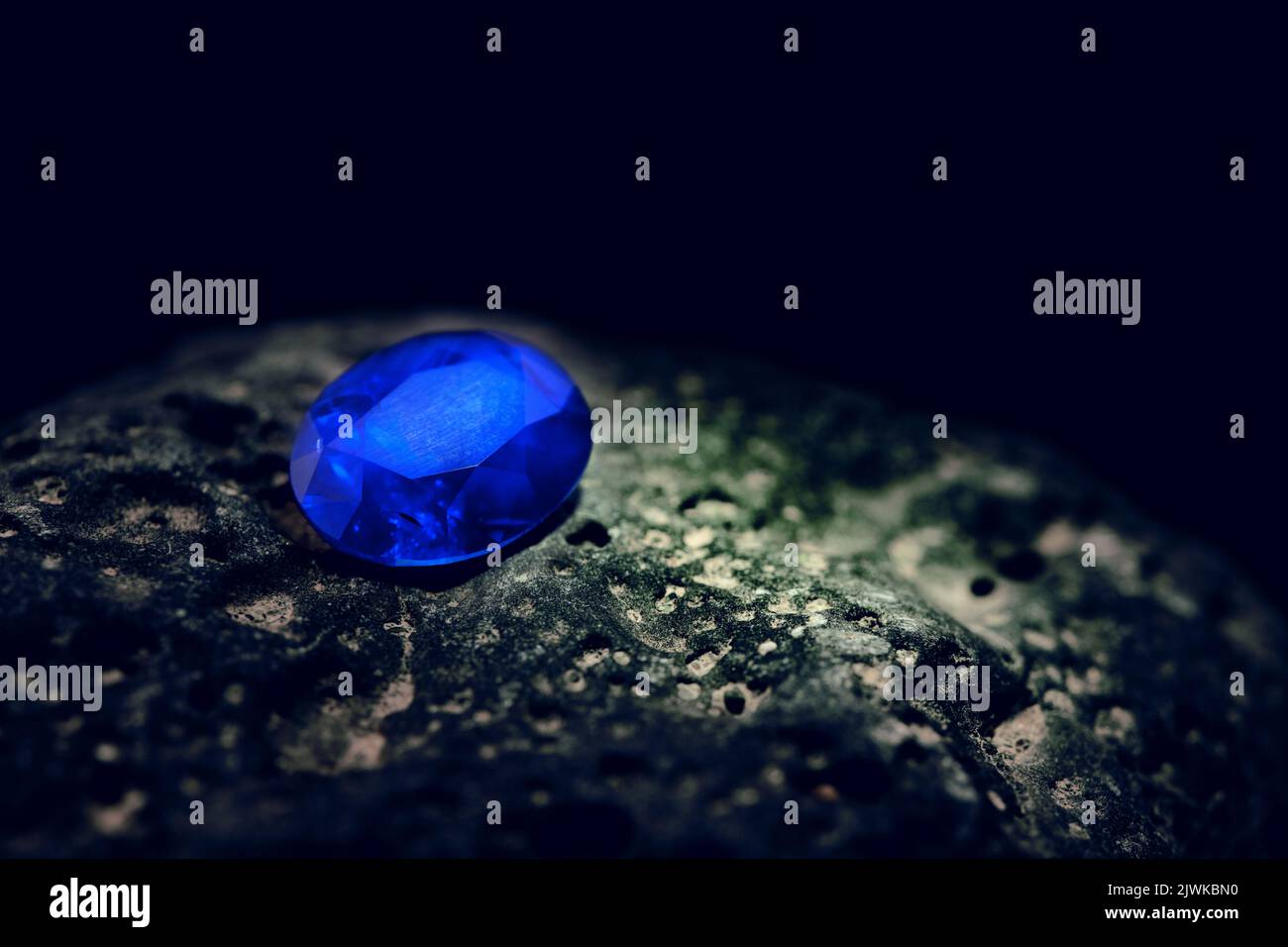 Luxury blue hi-res stock photography and images - Alamy