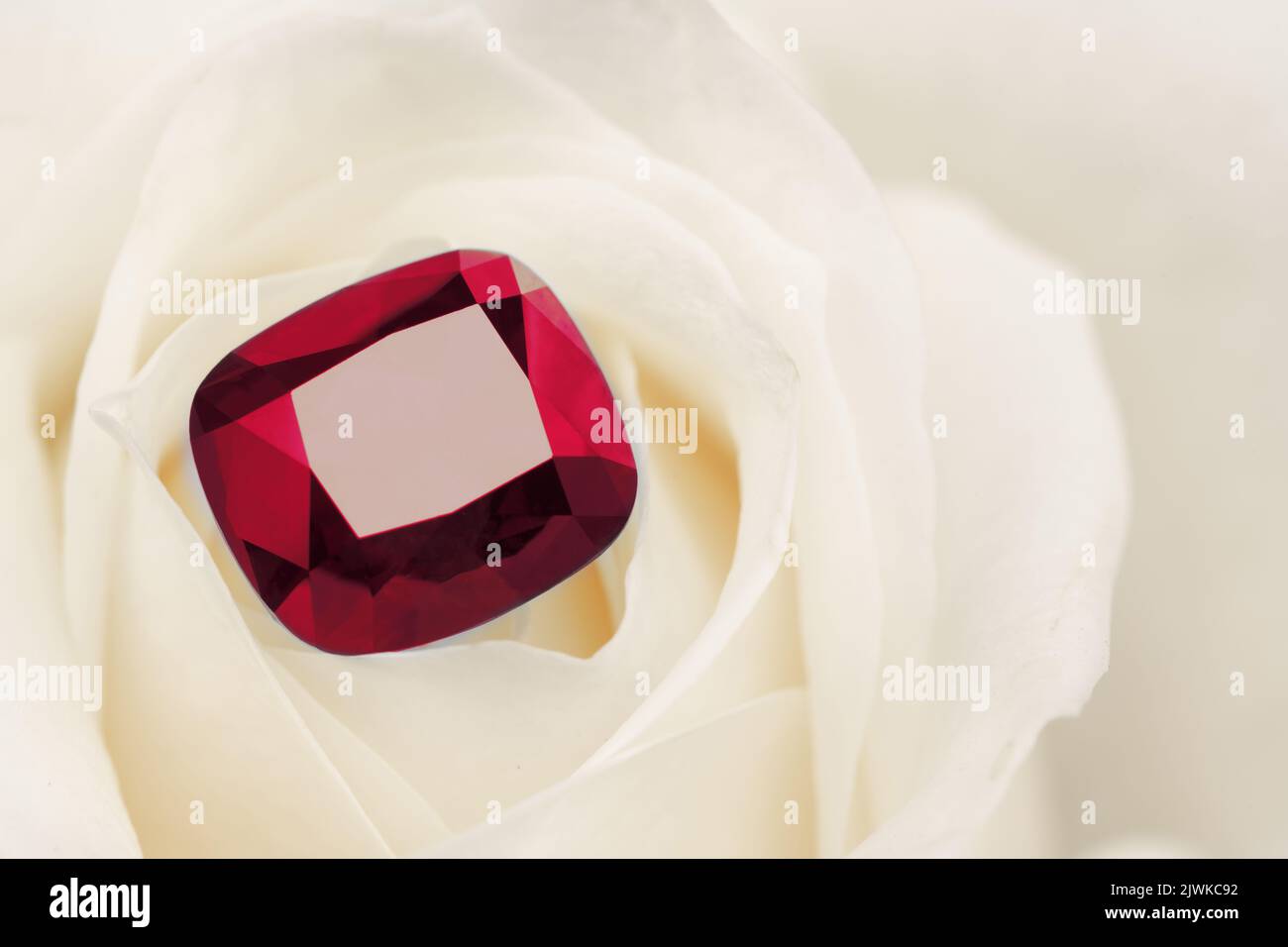 Ruby stone hi-res stock photography and images - Alamy