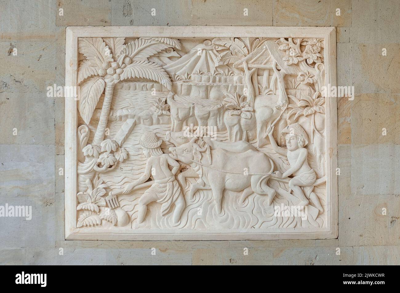 Traditional Balinese outdoor wall architectural decoration Stock Photo ...