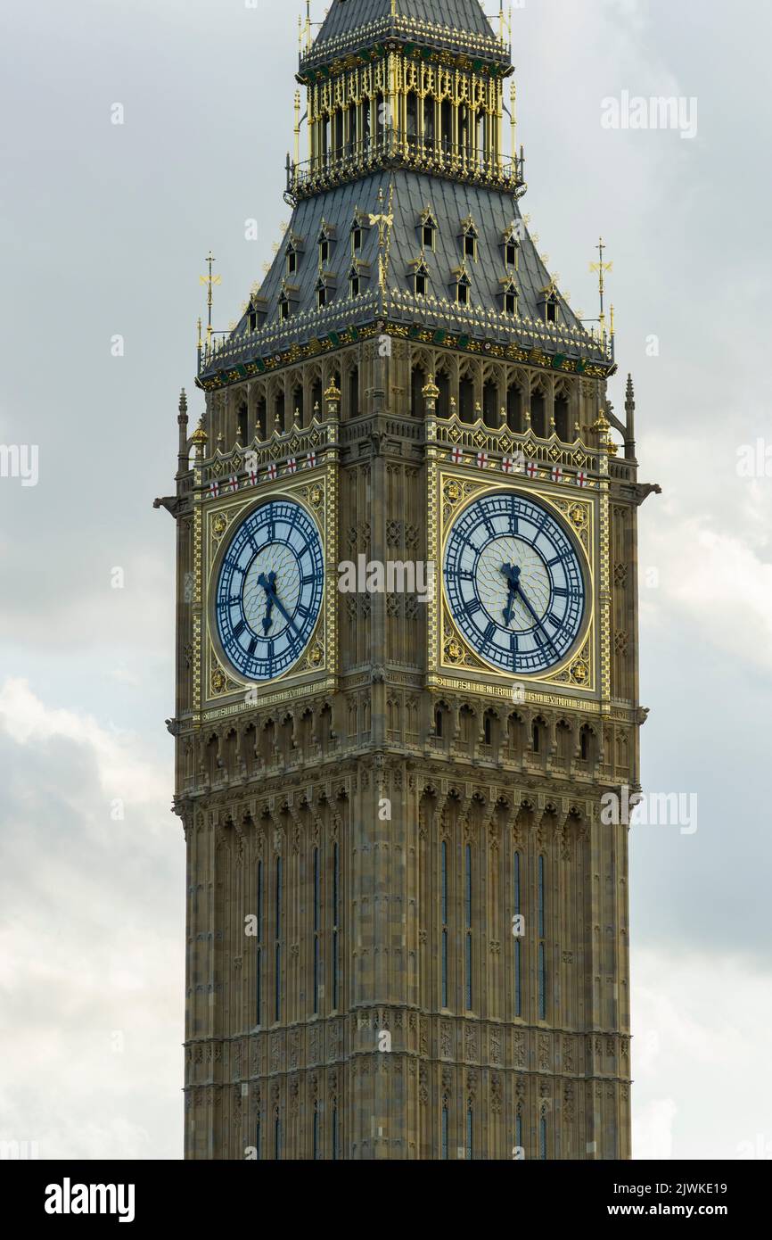 The houses of parliament elizabeth tower big ben central london hi-res ...
