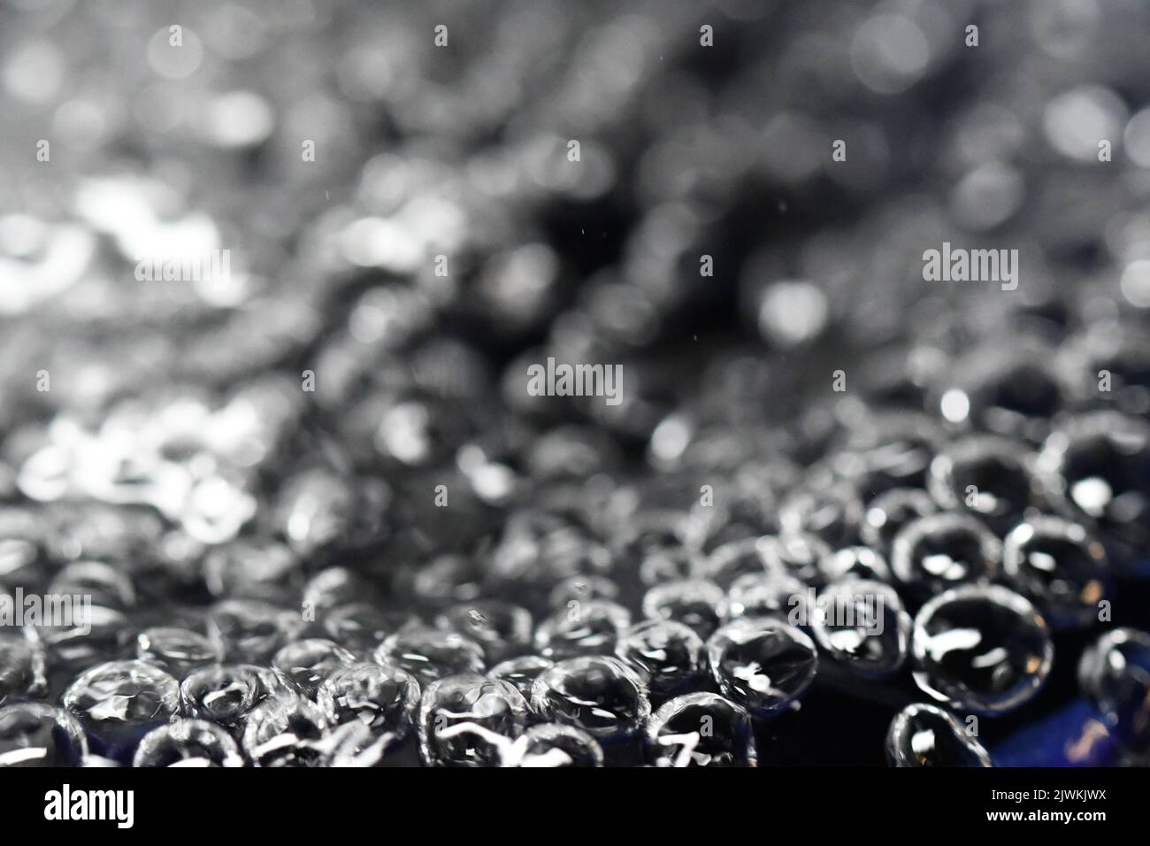 Bubbles drop hi-res stock photography and images - Alamy
