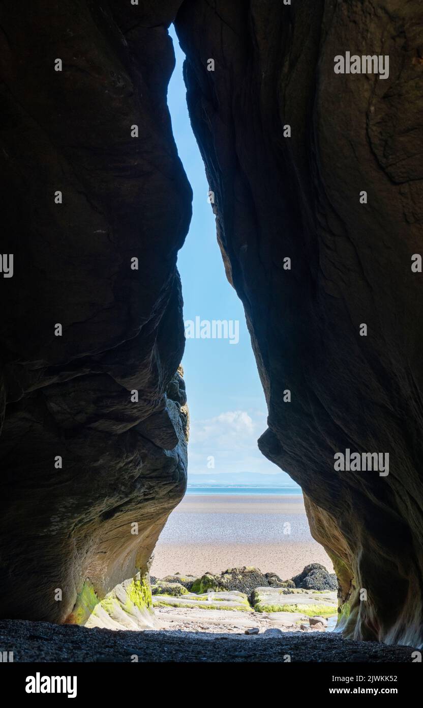 Scottish rocks hi-res stock photography and images - Alamy
