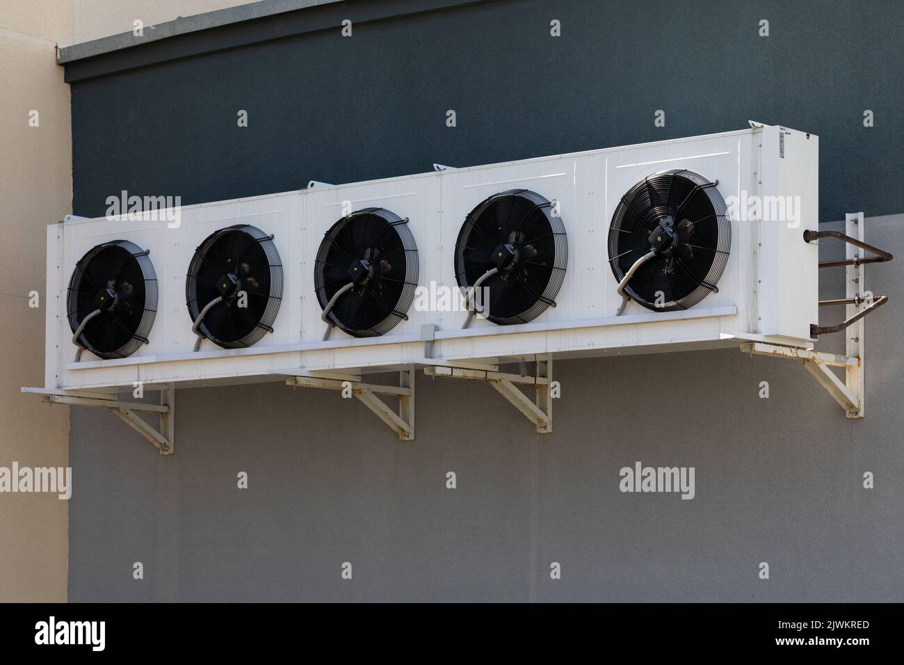 industrial air conditioner units outside the building Stock Photo - Alamy industrial air conditioner units outside the building Stock Photo - Alamy