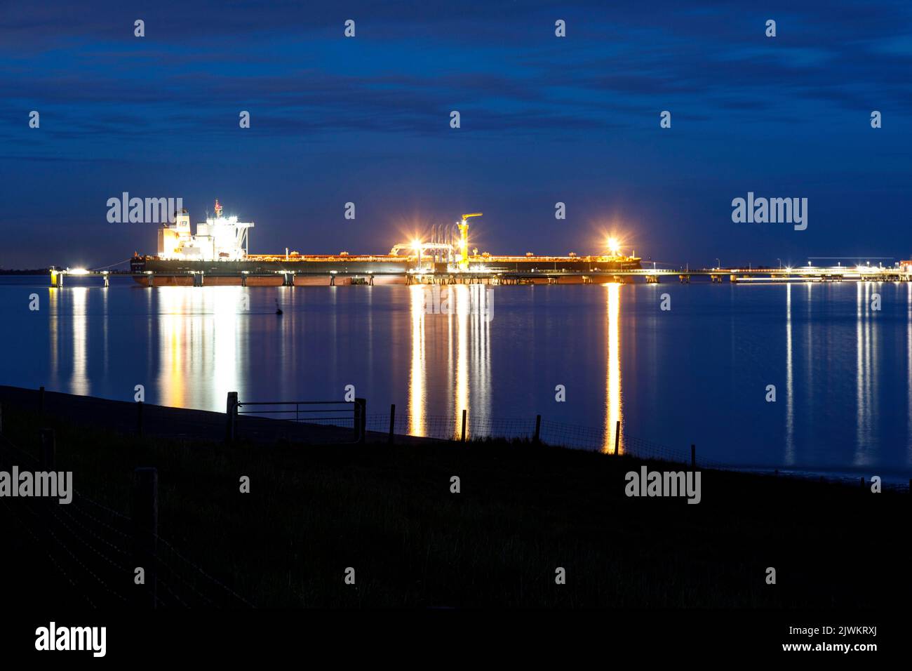 Crude oil tanker Landbridge Prosperity at the NWO unloading jetty in ...