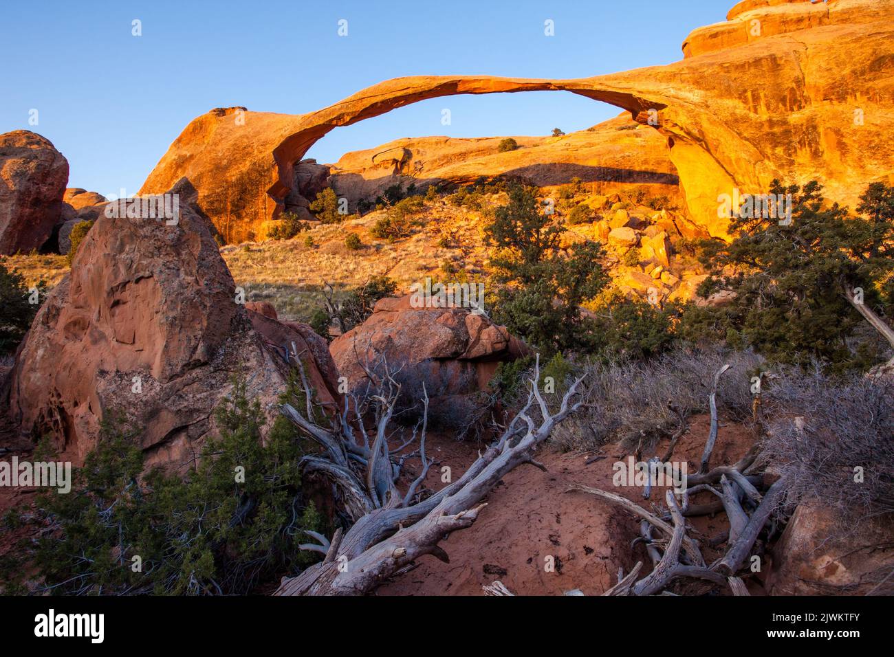 Opening 306 feet hi-res stock photography and images - Alamy