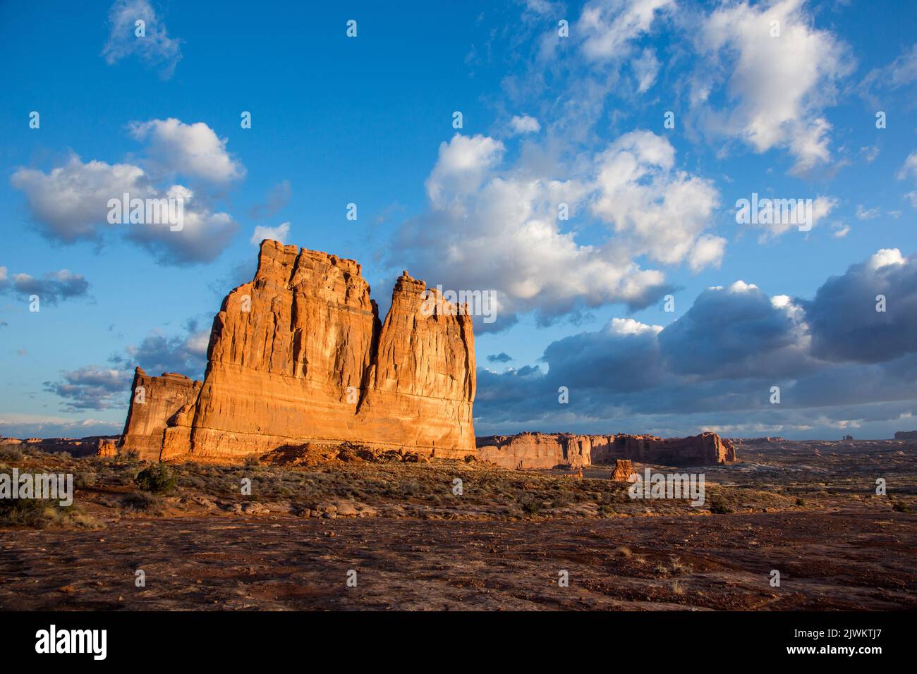 The Organ, a sandstone monolith in the Courthouse Towers, Arches ...