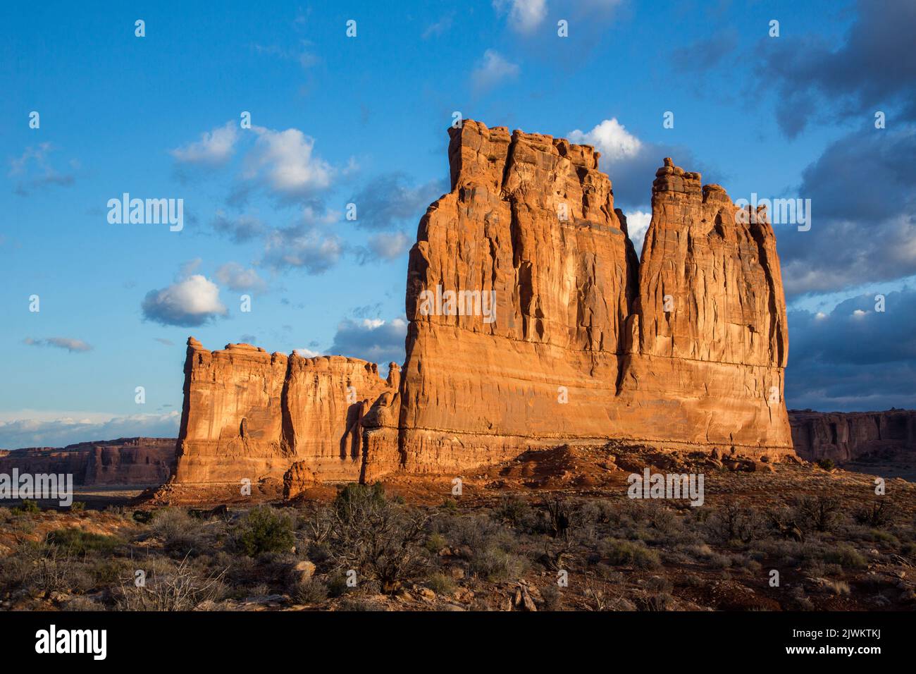 The Organ, a sandstone monolith in the Courthouse Towers, Arches ...
