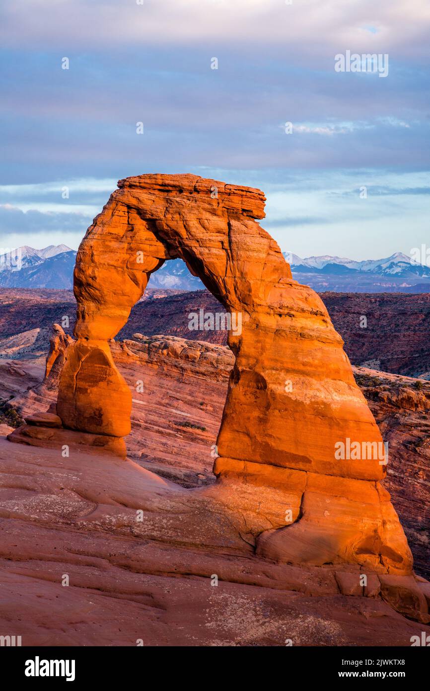 Delicate Arch in Arches National Park with the snow-capped La Sal ...