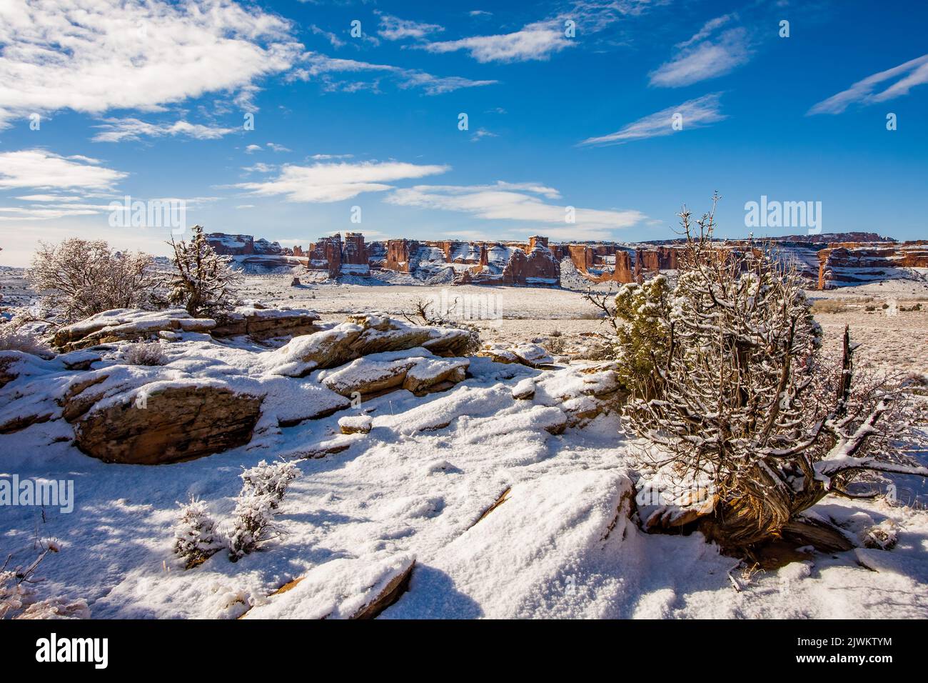 Winter snow in Courthouse Wash and the Courthouse Towers section of ...