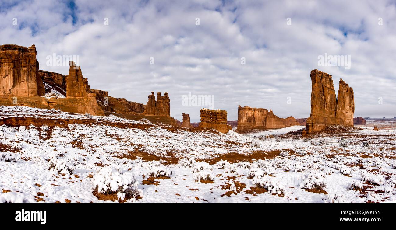 Winter snow in the Courthouse Towers section of Arches National Park ...