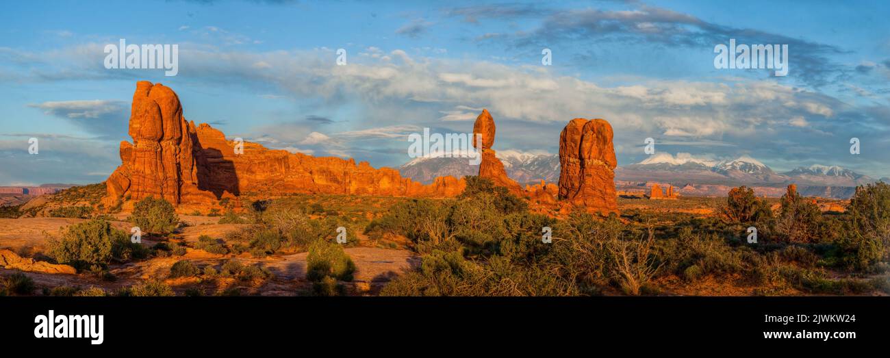 Sunset panorama of Balanced Rock in Arches National Park, Moab, Utah ...