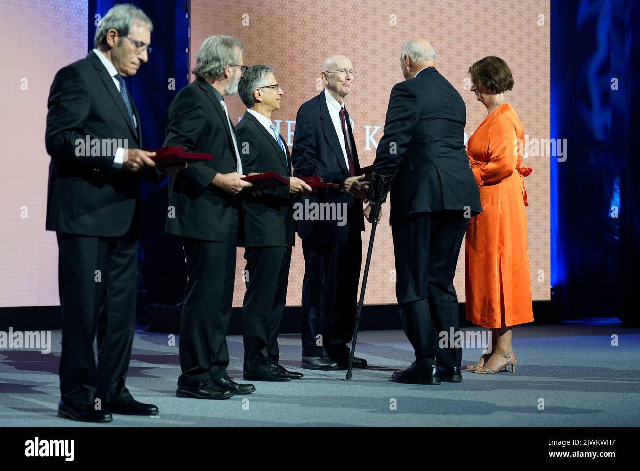 George t whitesides hi-res stock photography and images - Alamy