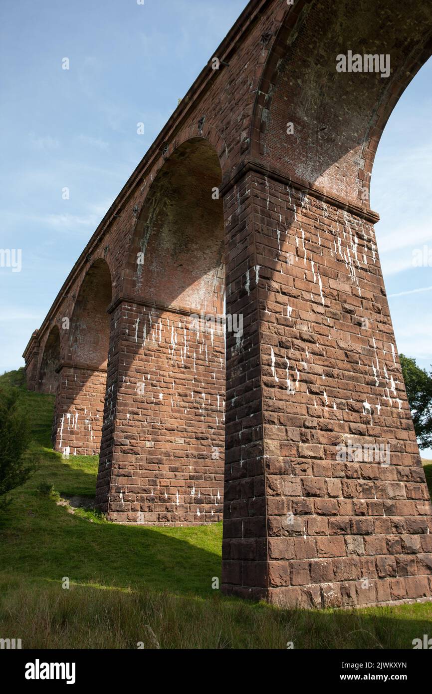 Viaduct Howgill Fells Yorkshire Dales England UK Stock Photo - Alamy