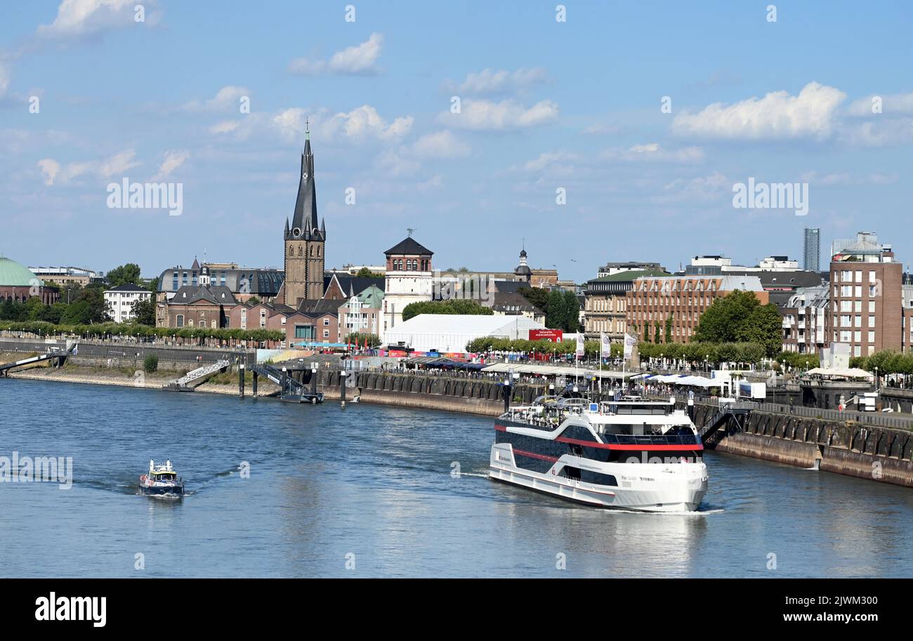 Duesseldorf, Germany. 06th Sep, 2022. A ship carrying Britain's Prince ...