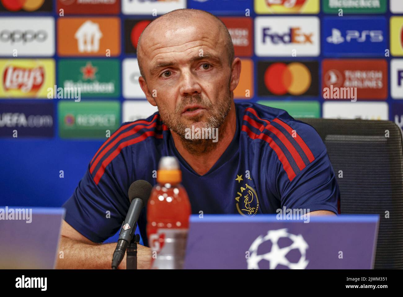 AMSTERDAM - Ajax coach Alfred Schreuder during the press conference ...