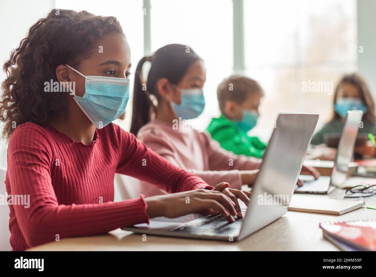 Multiracial e children hi-res stock photography and images - Alamy