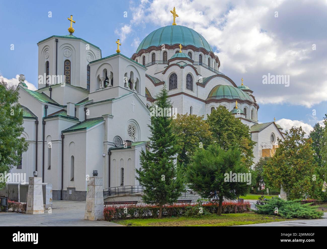 Two Serbian Orthodox Churches Saint Sava in Belgrade Stock Photo - Alamy