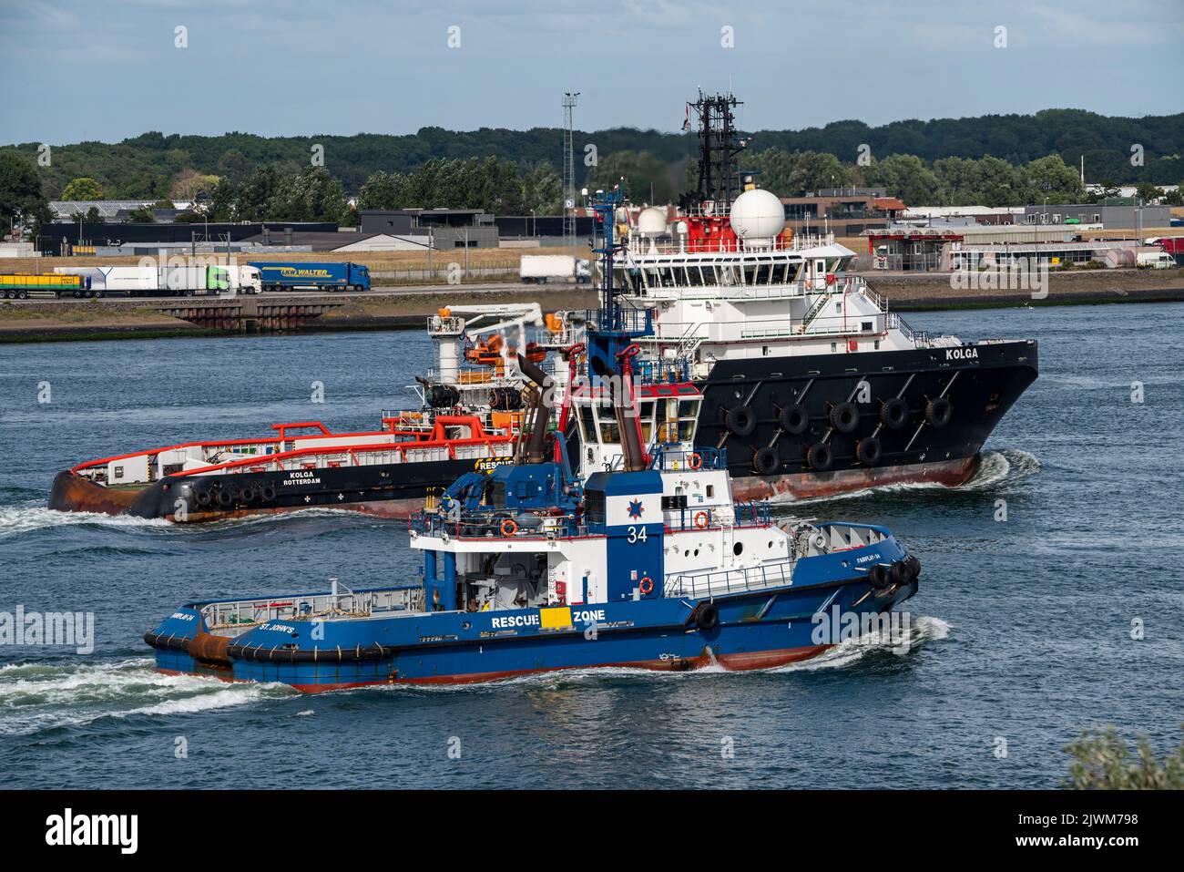 Anchor handling vessel hi-res stock photography and images - Alamy