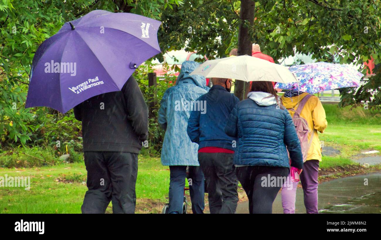 Glasgow, Scotland, UK 6th September, 2022. UK Weather: Lashing rain and ...