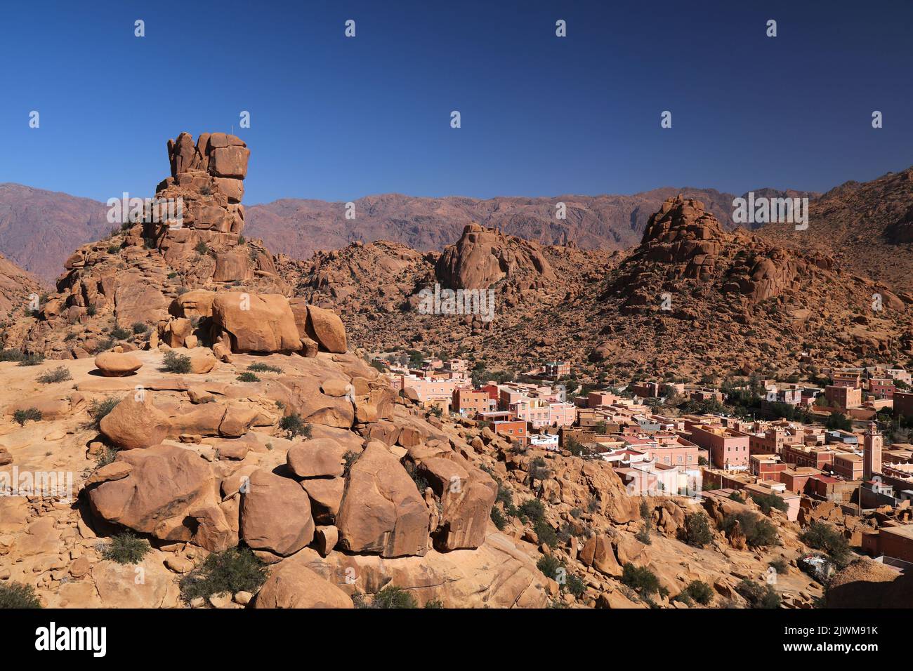 Napoleon's Hat rock (French: Chapeau Napoleon) in Anti-Atlas mountains ...